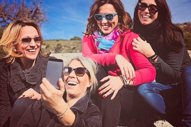 Strangely Cute | Love, Quirks & Unexpected Dating Adventures